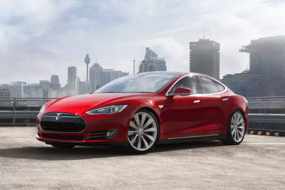 Vụ tai nạn lái tự động đầu tiên của Tesla