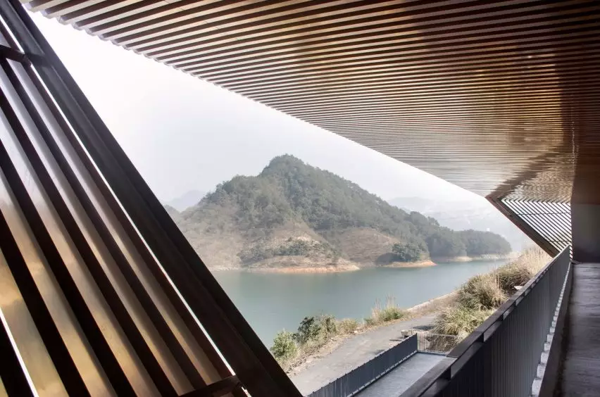 Qiandao Lake Cable Car Station av Archi-Union Architects