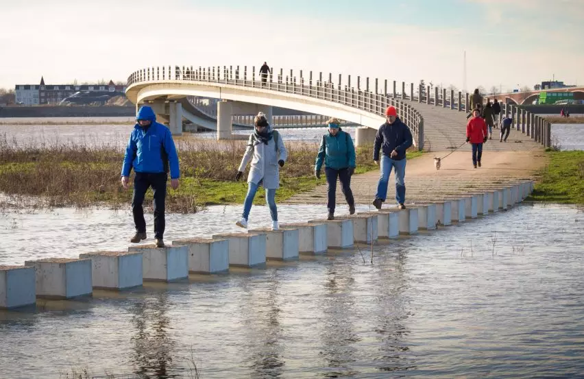 Zalige bridge by Next Architects