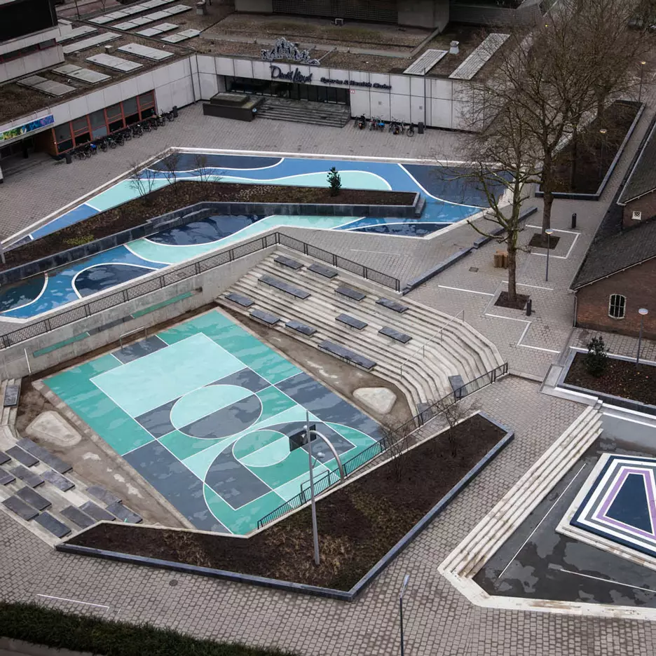 Water Squares ing Benthemplein, Rotterdam, dening De Urbanisten