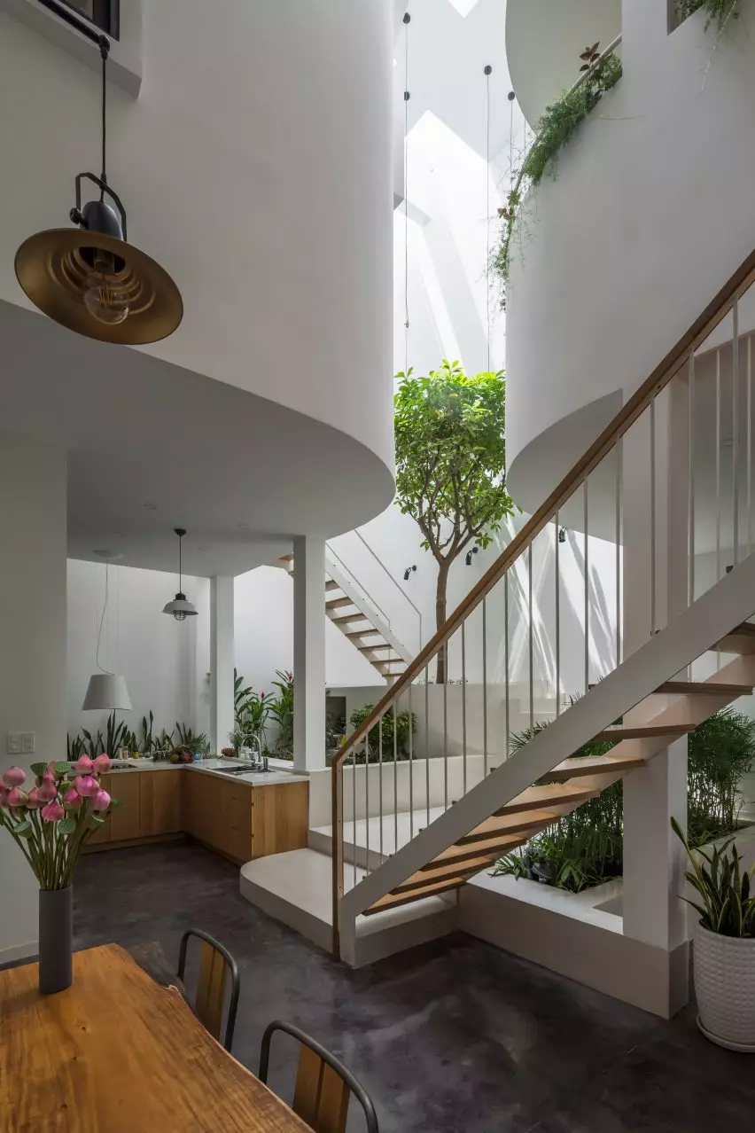 Rumah Putri oleh Khuon Studio di Kota Ho Chi Minh