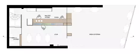 Estudio 30 51 的茶馆底层平面图