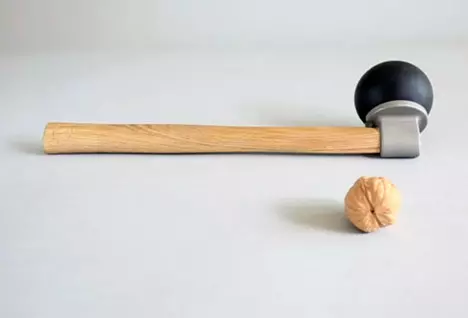 Nut Hammer ndi Roger Arquer