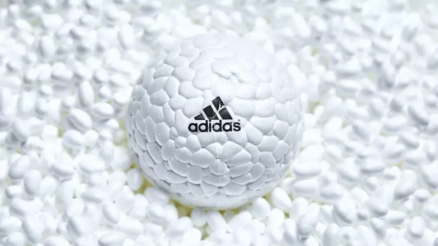 Đề xuất adidas Sphere của Neil Denari là đề xuất làm việc trực tiếp lấy cảm hứng từ huấn luyện viên Pod.System của thương hiệu thể thao