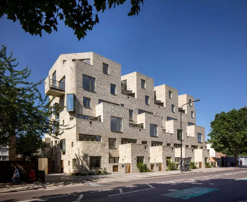 95 Peckham Road housing ni Peter Barber Architects