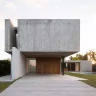 Rex House od Felipe Gonzaleze Arzaca
