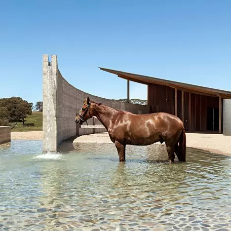 Sant Equestrian pa Seth Stein Architects