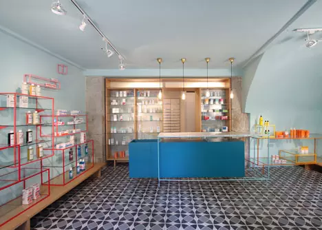 De los Austrias Chemist by Stone Designs