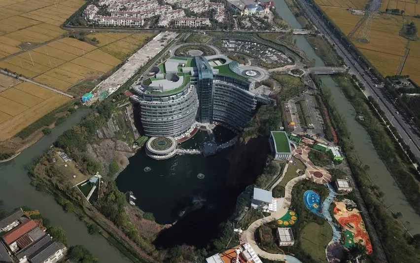 ໂຮງແຮມ Quarry: Shimao Wonderland Intercontinental Hotel ໃນປະເທດຈີນໂດຍ Jade+QA