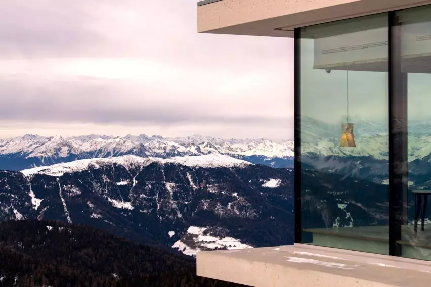 Lumen Hegyi Fotográfiai Múzeum Gerhard Mahlknechttől, az EM2-től