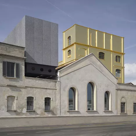 Sant atizay Fondazione Prada OMA a ouvè nan Milan