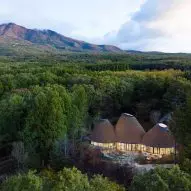 PokoPoko Clubhouse à l'hôtel Risonare au Japon par Klein Dytham architecture