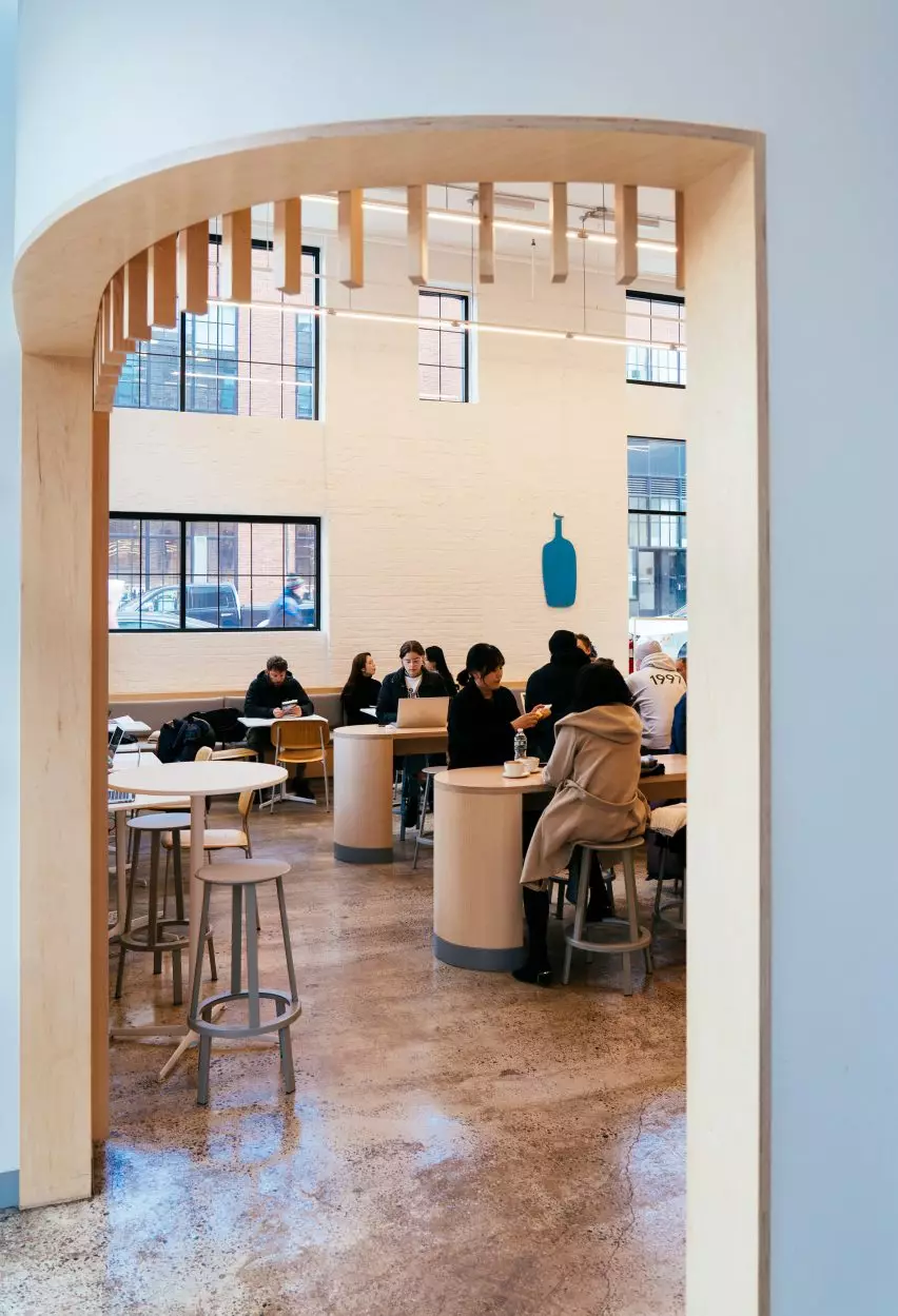 Blue Bottle Williamsburg renovare de Bohlin Cywinski Jackson