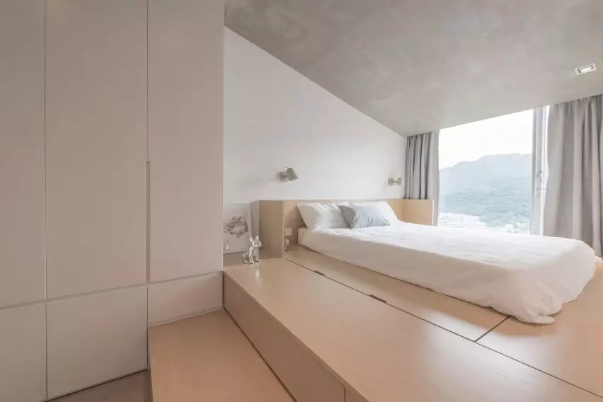 Mnb Design Studio reforma un apartament compacte a Hong Kong