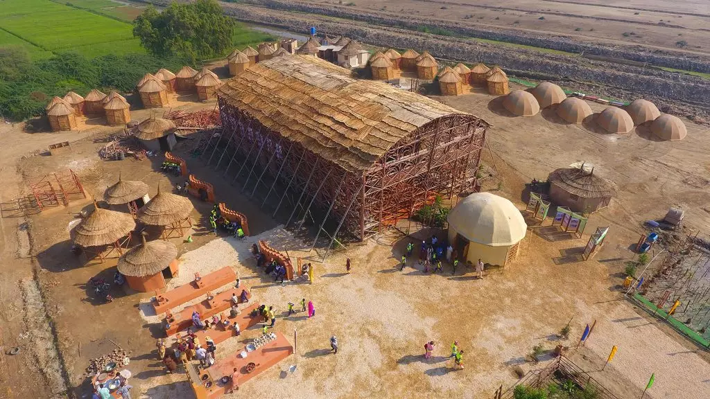 Zero Carbon Cultural Center a Pakistan aus Bambusplacke gebaut