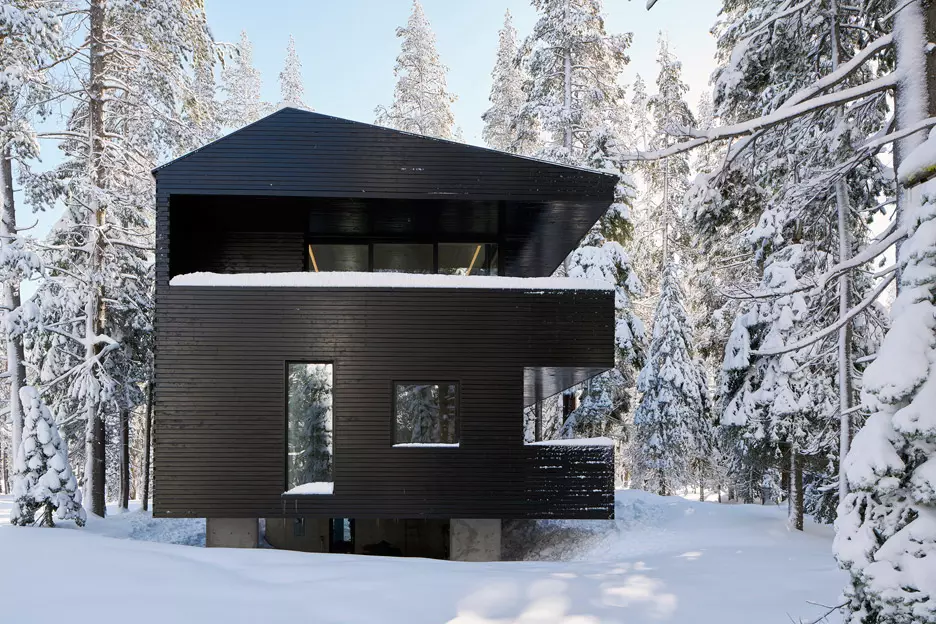 Residential Architecture: Trollhus ni Mork Ulnes sa California, USA