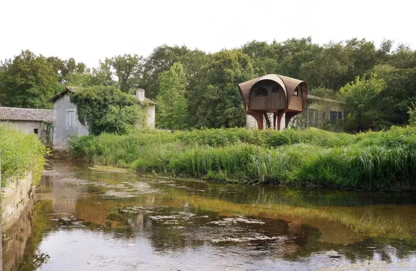 Studio Weave navrhuje turistický prístrešok s názvom Le Haut Perché