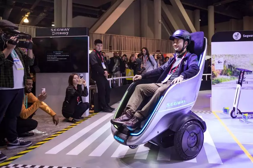 Segway introducerer lænestolslignende S-Pod-køretøj til siddende kørsel