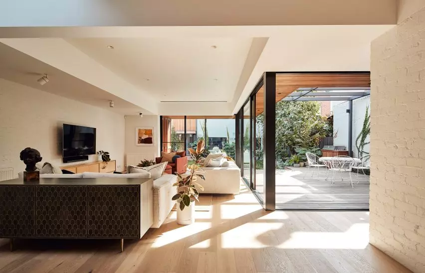 Carlton House от Reddaway Architects в Мелбърн, Австралия
