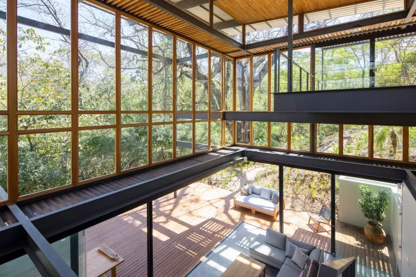 Jungle Frame House од Studio Saxe