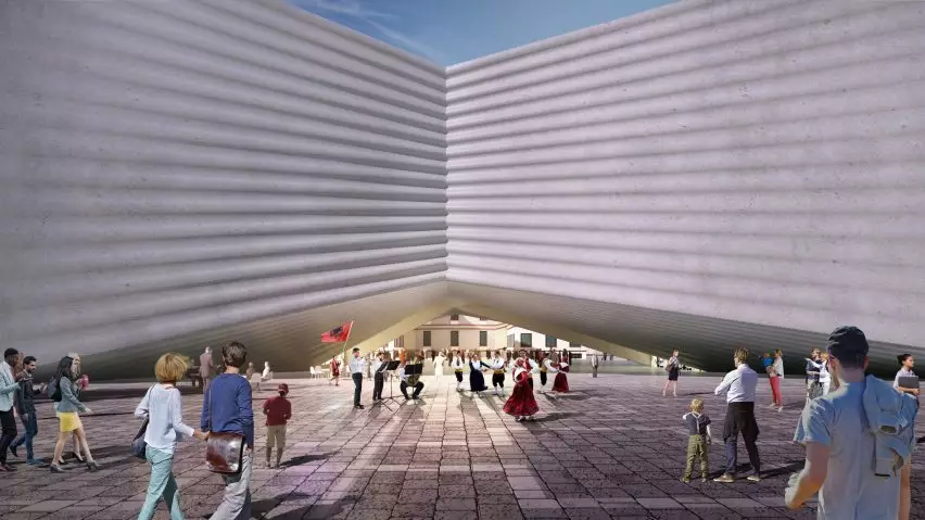 BIG प्रकल्पासाठी मार्ग तयार करण्यासाठी अल्बेनियन नॅशनल थिएटर उद्ध्वस्त केल्यामुळे तिरानामध्ये निषेध