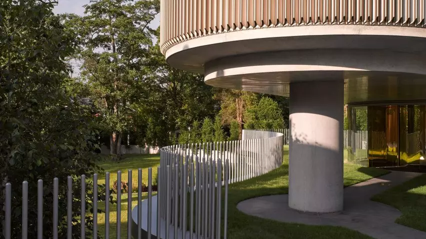 Eldridge London's house trefoil shaped a