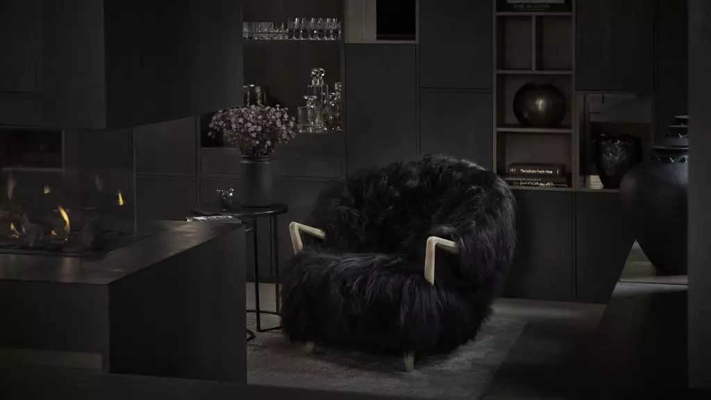 Fluffy stol av Fredrik A. Kayser for Eikund Showroom