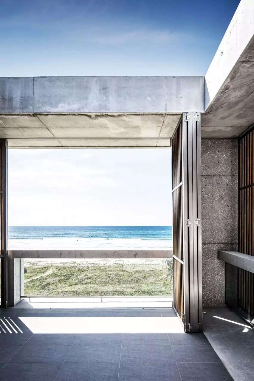 Mermaid Beach Residence naB.E. Architecture