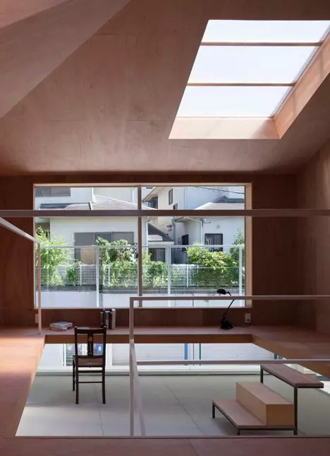 Casa em Kawanishi por Tato Architects com base na Austrália