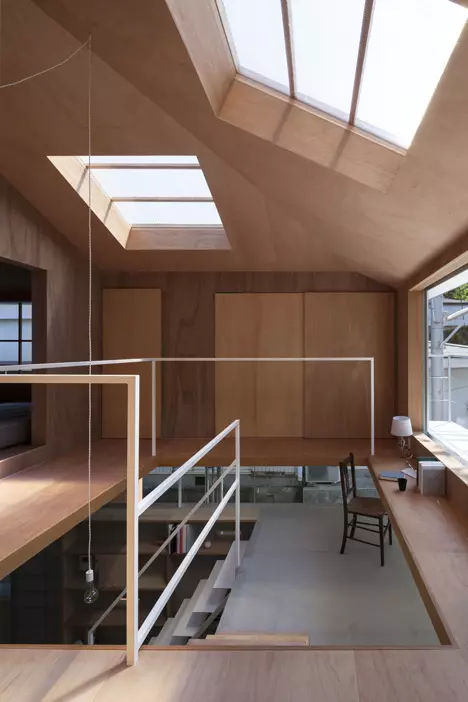 Awstraliýada ýerleşýän “Tato Architects” tarapyndan Kawanishi-de jaý
