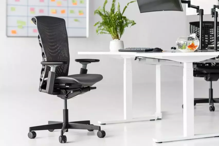 Ergonomic කාර්යාල පුටුව