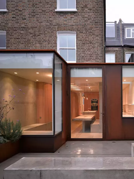 Shepherd's Bush House por McLaren.Excell