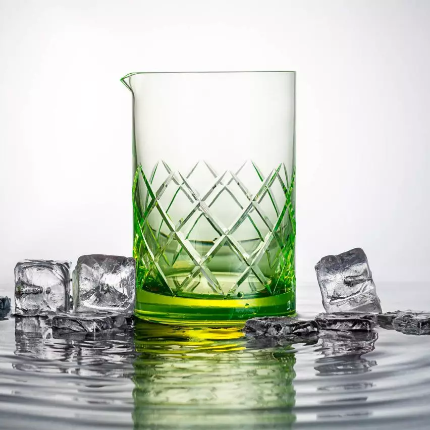 gem-uranium-glasses-martin-jakobsen-greenery-pantone-awọ-ti-odun-dezeen_1704