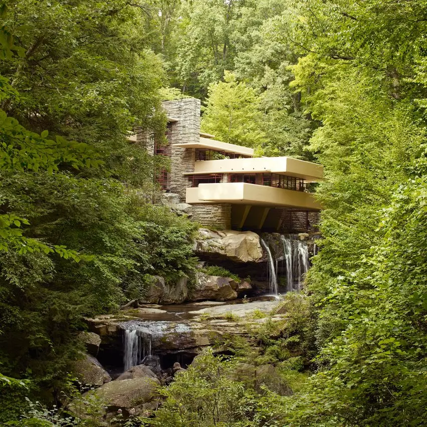 Dom Fallingwater od Franka Lloyda Wrighta