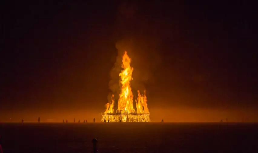 The Burning Man Temple eftir Marisha Farnsworth