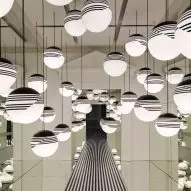 Lee Broom forvandler London-butik til abstrakt Op Art-installation