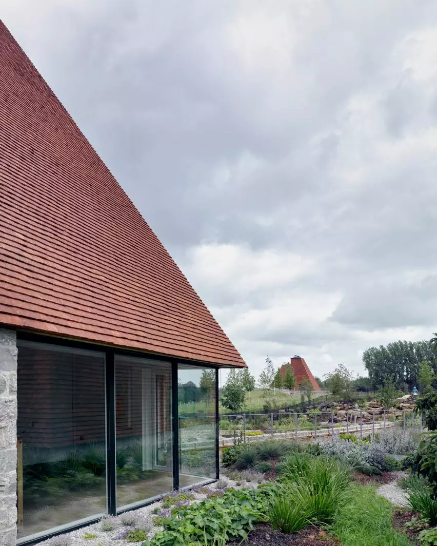 บ้านในชนบท Caring Wood ใน Kent ได้รับรางวัล UK House of the Year 2017 38404_4