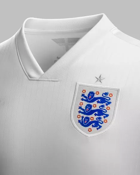 Muka taip Neville Brody untuk pasukan Bola Sepak England di Piala Dunia 2014