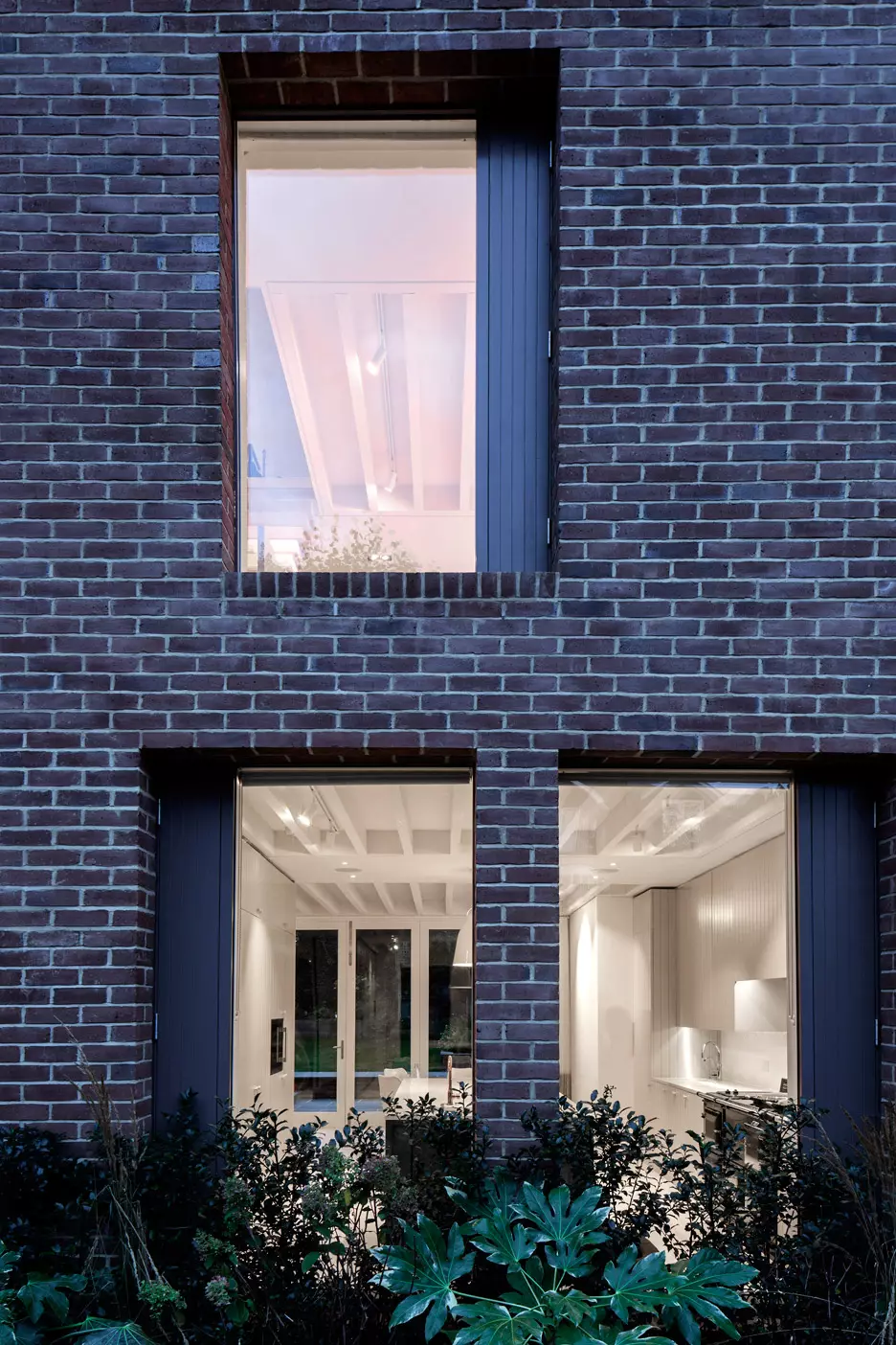 Huisuitbreiding op Coolhurstweg deur Alexander Martin Architects