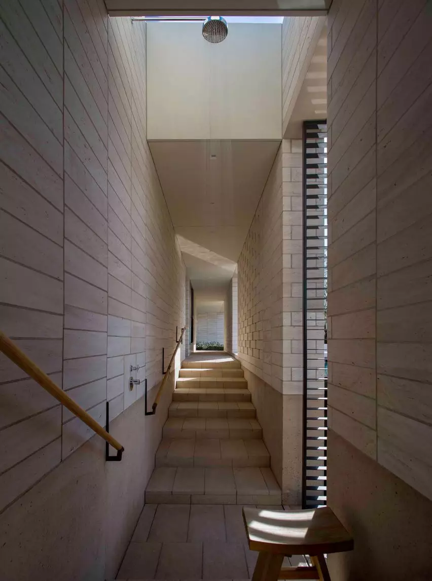 Masa Studio Architects تەرىپىدىن تاش سوت مەھكىمىسى