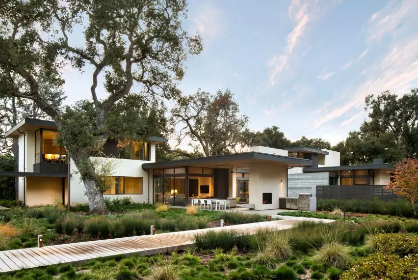 Atherton Avenue by Arcanum Architecture