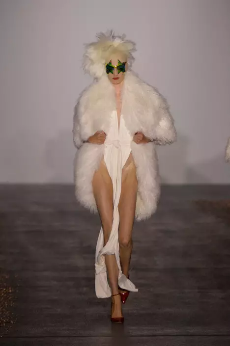 Koleksioni SS16 i Gareth Pugh