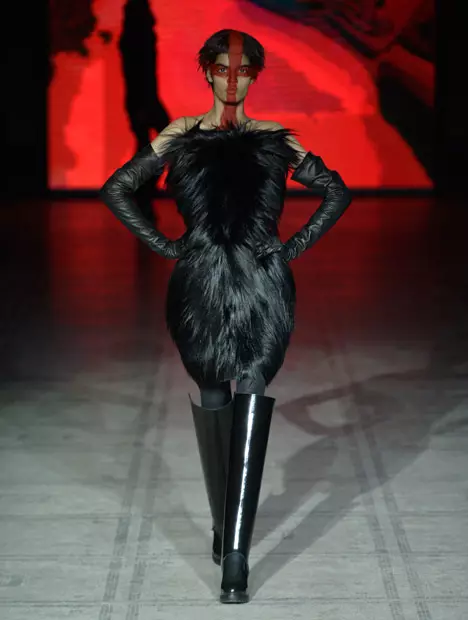 Gareth Pugh Outono Inverno 2015 na Semana de Moda de Londres