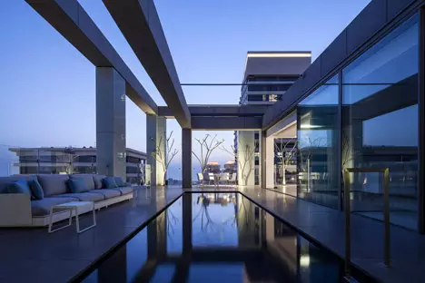 Square Compositions Penthouse troch Pitsou Kedem Architects