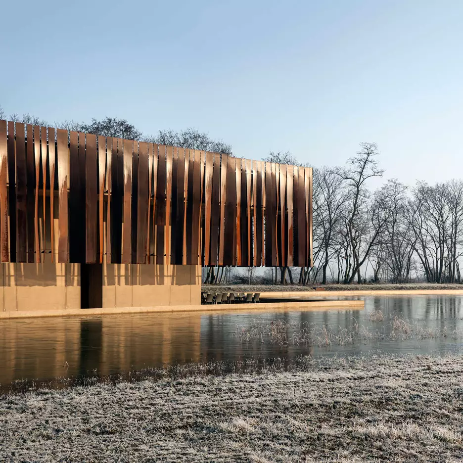 Crematorium Hofheide í Belgíu eftir Coussée & Goris architecten og RCR Arquitectes