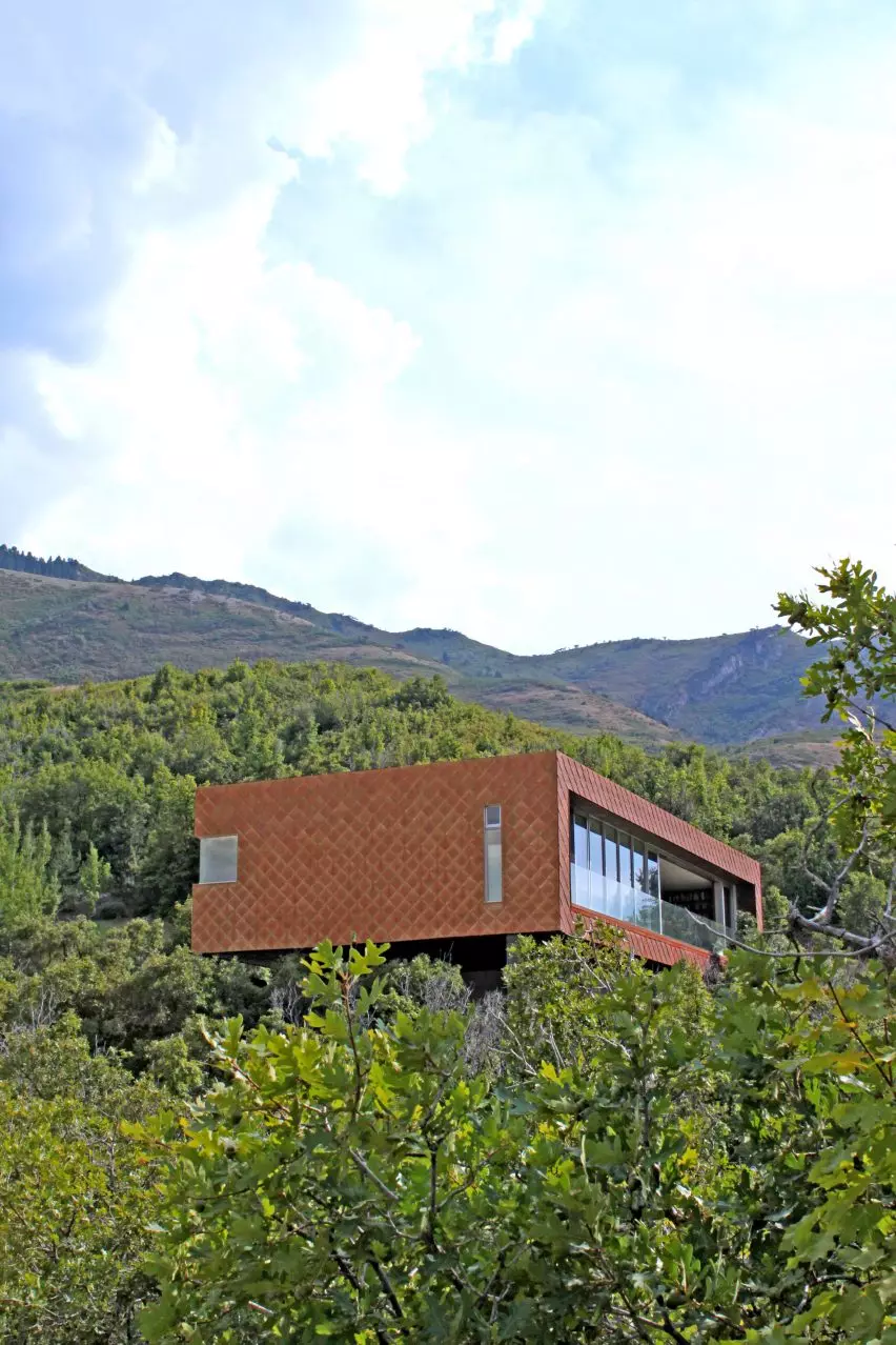 emigration-canyon-house-sparano-money_dezeen_2364_3