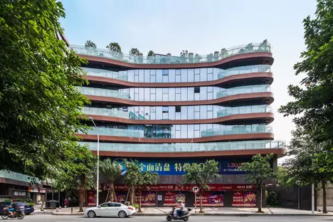 Fuzhou-Shouxi-inyubako-by-Ibikurikira-Abubatsi_dezeen_468_4