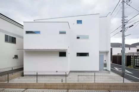 House K oleh Yuji Kimura Design