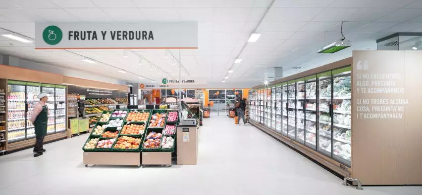 Konsumoni supermarket në Benicàssim nga Culdesac