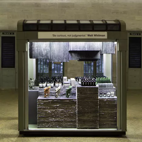 Tacklebox द्वारा Aesop Grand Central Kiosk